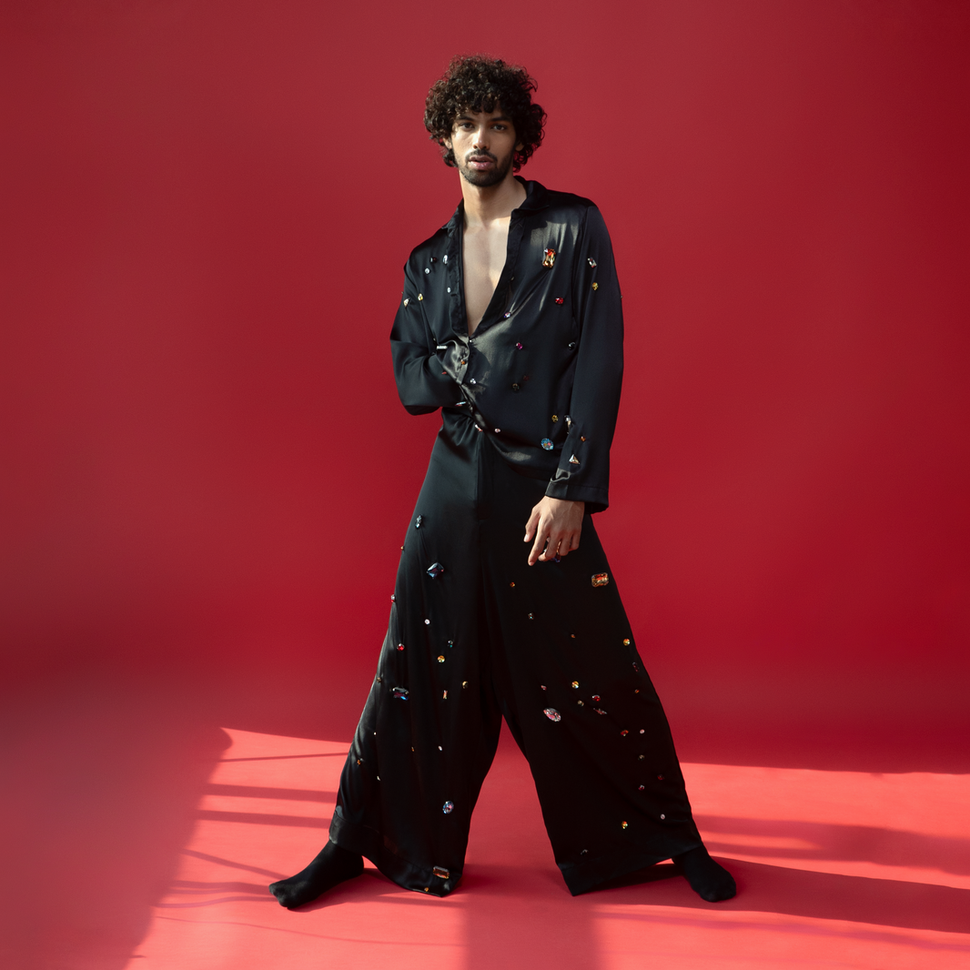 Renaissance ensemble – Labelled rebel